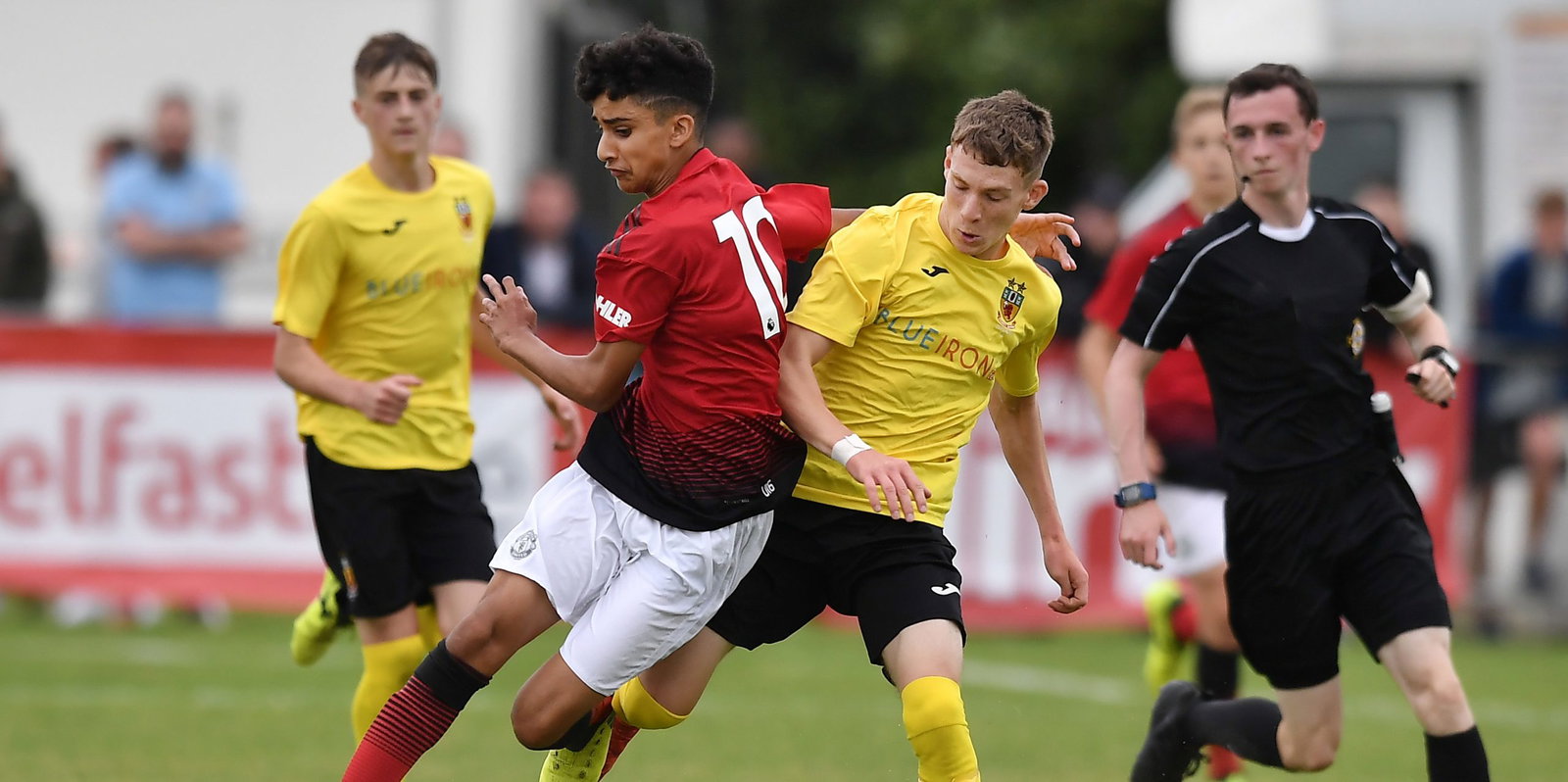 Leeds United to beat top Premier League clubs to Charlie Allen capture ...