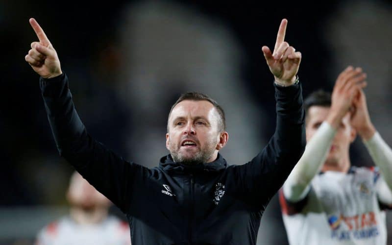 Charlton Athletic: Macaulay Gillesphey praised by Nathan Jones