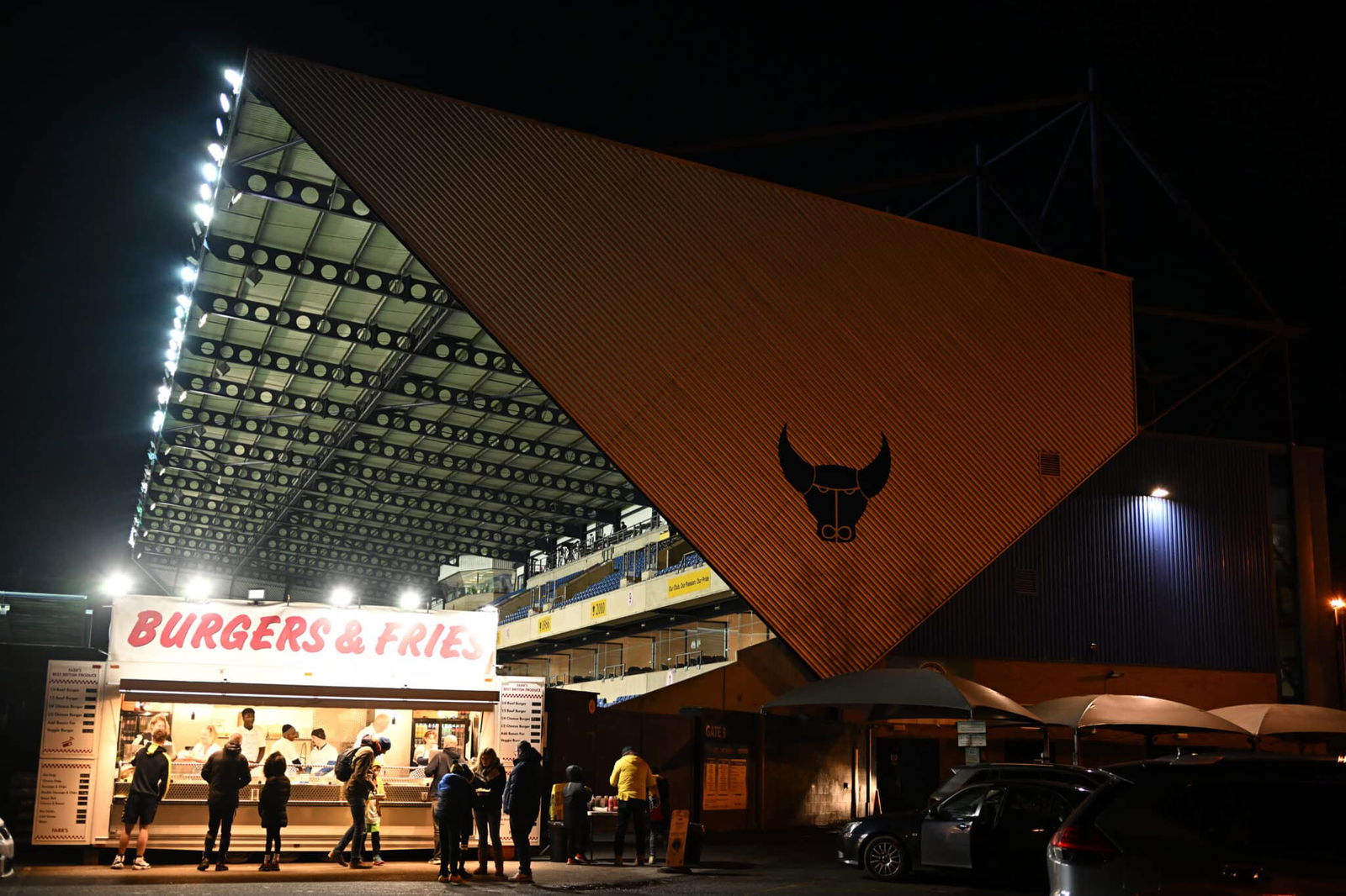 Oxford United: Stephan Negru to re-join Salford City