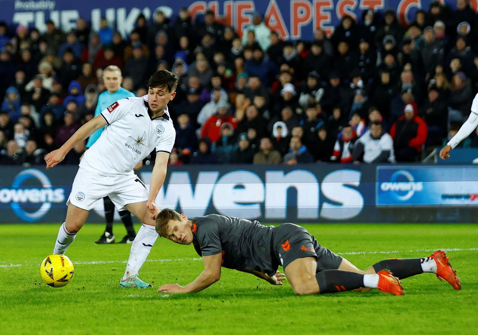 Plymouth Argyle keen on re-signing Wolves midfielder Luke Cundle