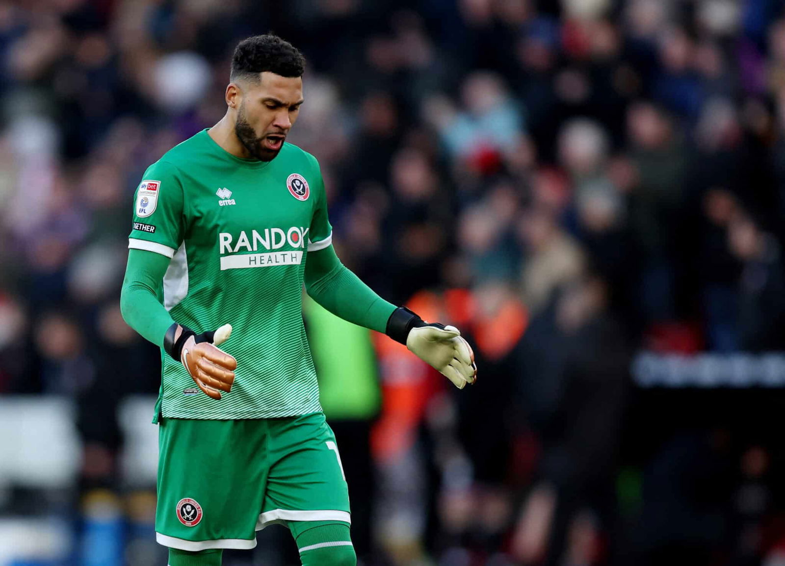 Sheffield United: Wes Foderingham to make West Ham switch