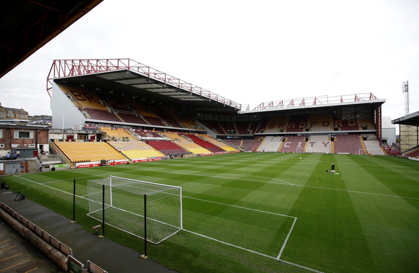 Bradford City: Harry Ibbitson joins Guiseley on loan