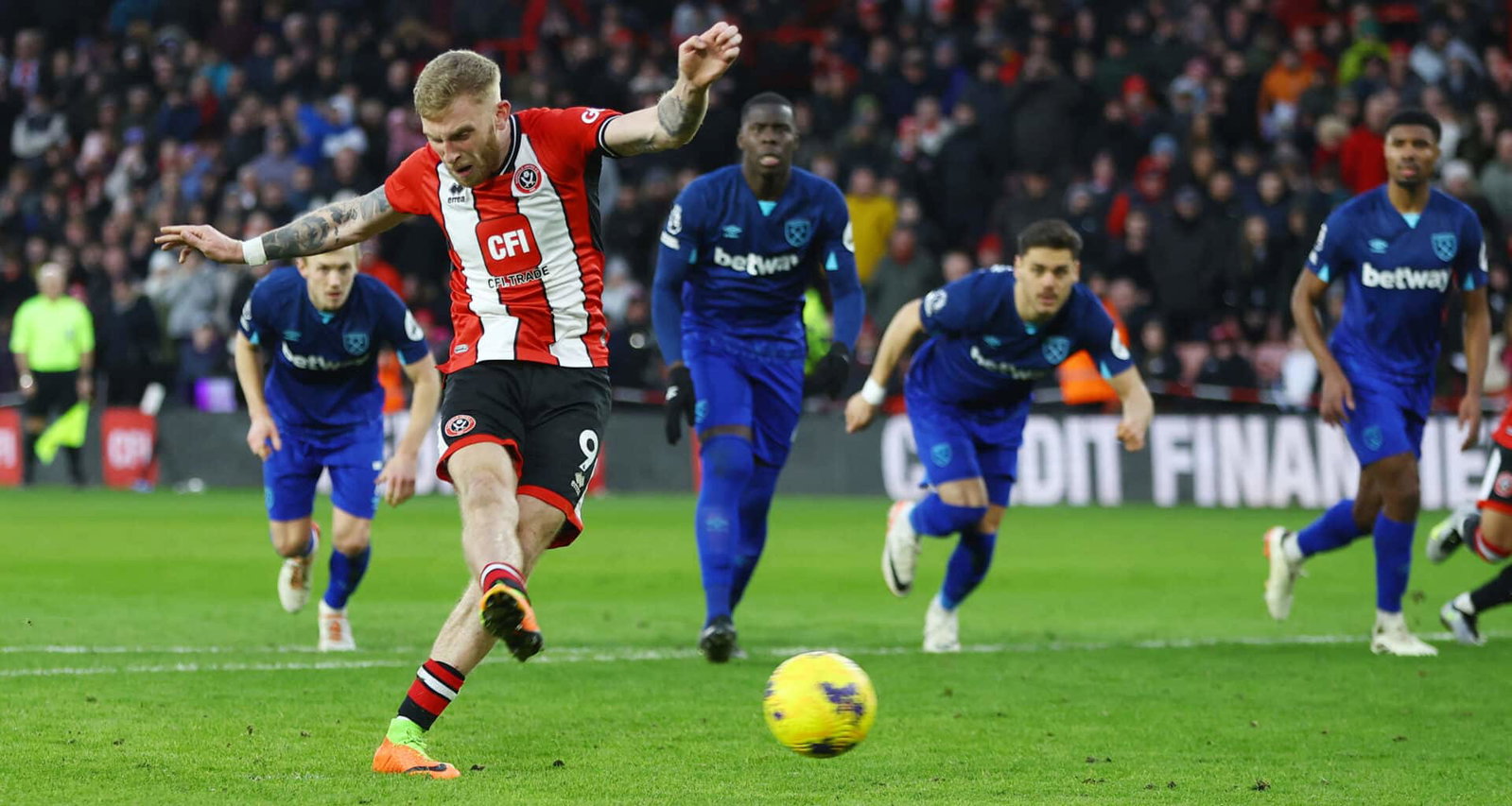 Hull City set to win Oli McBurnie free transfer battle