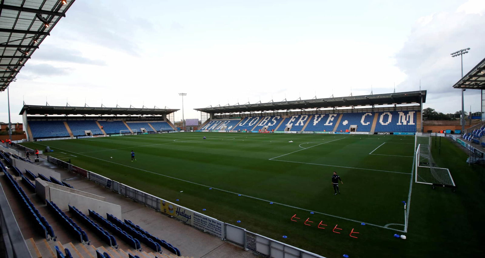 Colchester United sign Joel Thompson after Nottingham Forest exit