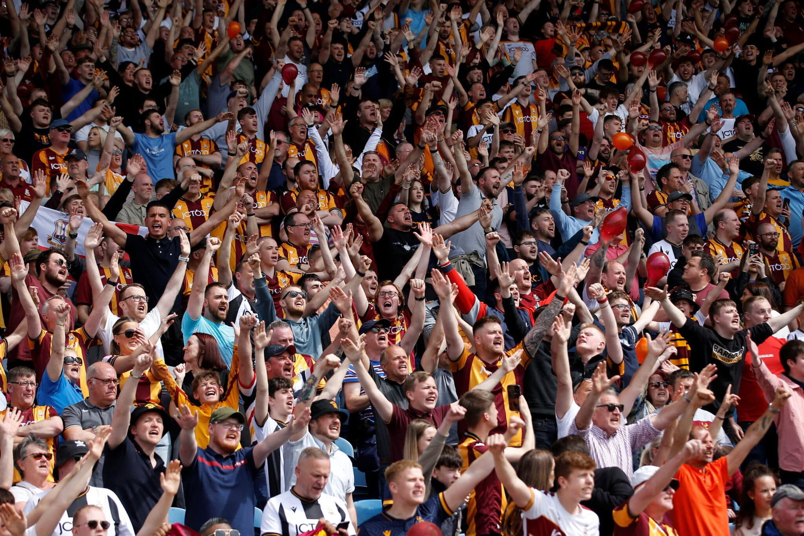 Bradford City: Graham Alexander shares transfer update
