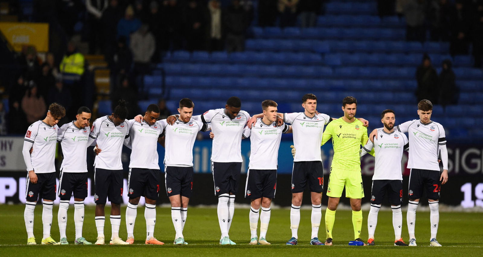 Bolton Wanderers want free transfer deal for keeper Louie Moulden
