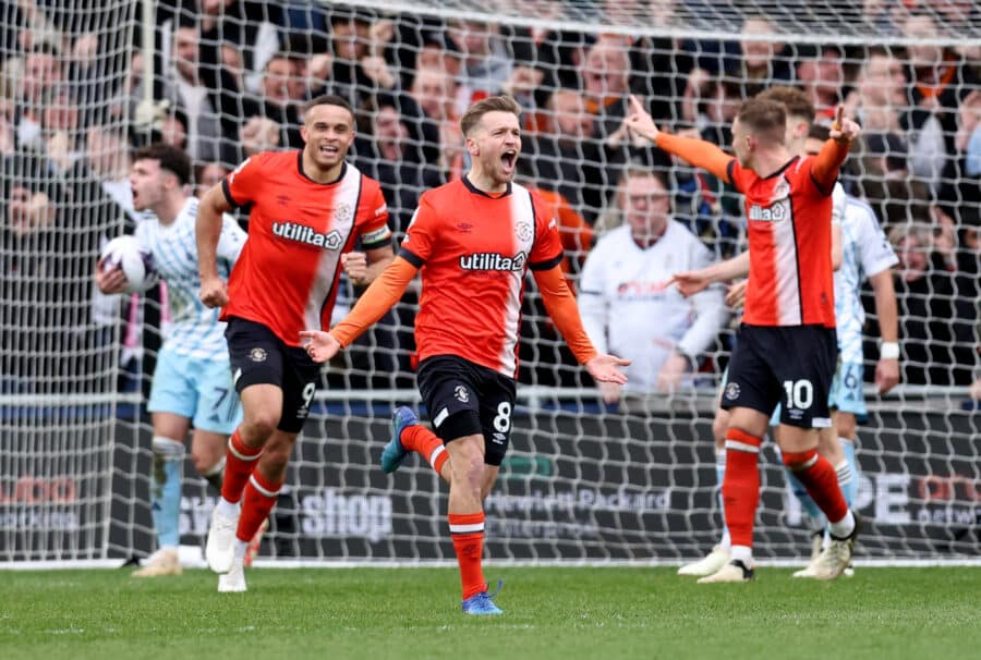 3 midfielders Luton Town must eye instead of rivals' ace Luke Berry
