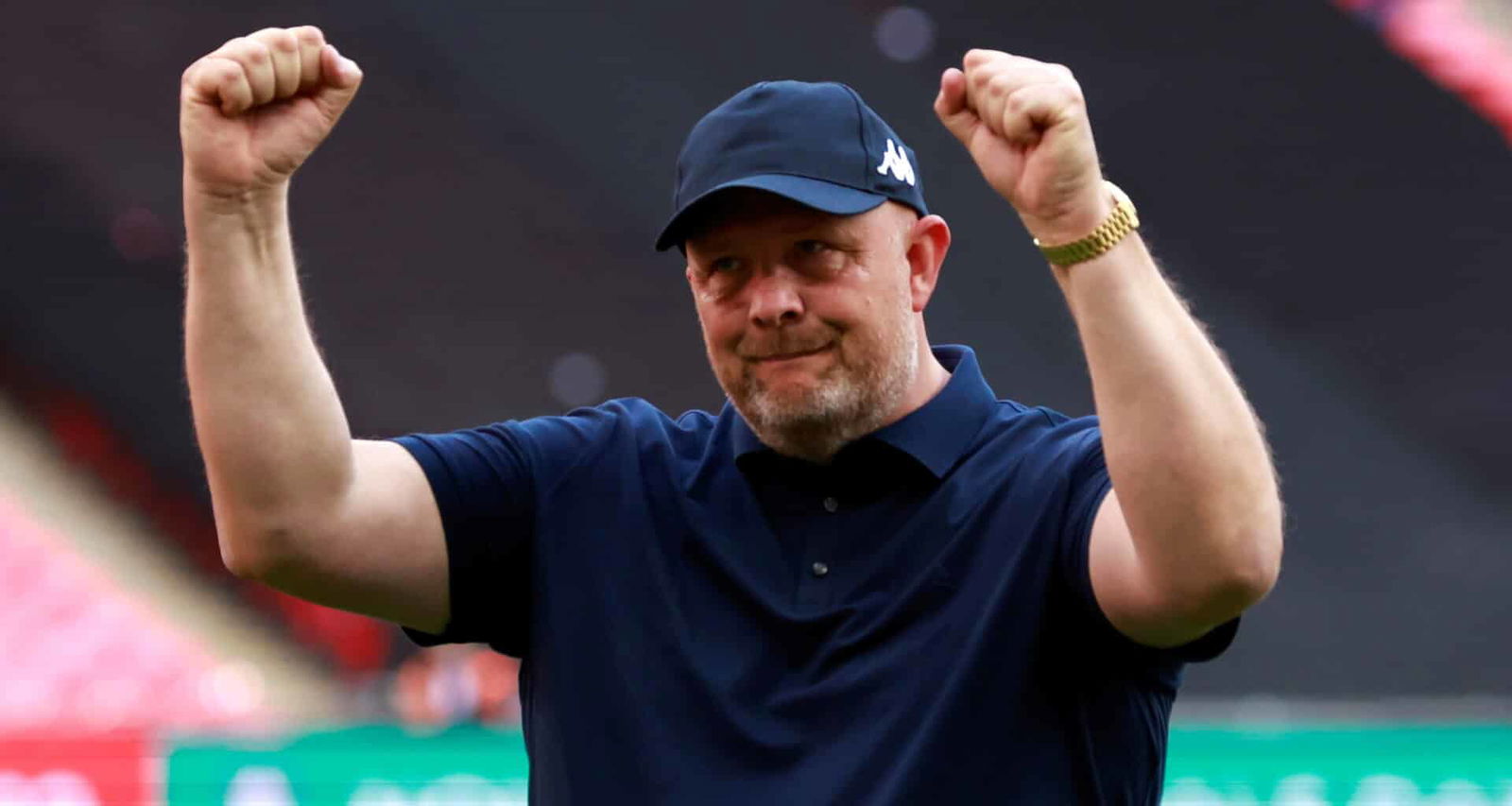 Bromley boss Andy Woodman urges Danny Imray to stay