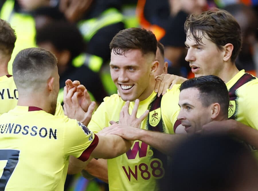 Burnley centre-back Dara O'Shea rejects Ipswich Town move