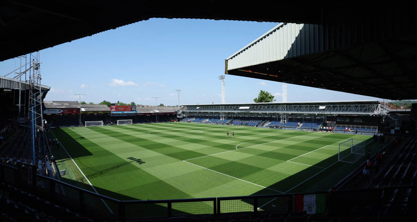 Luton Town: Thelo Aasgaard hailed by George Elek