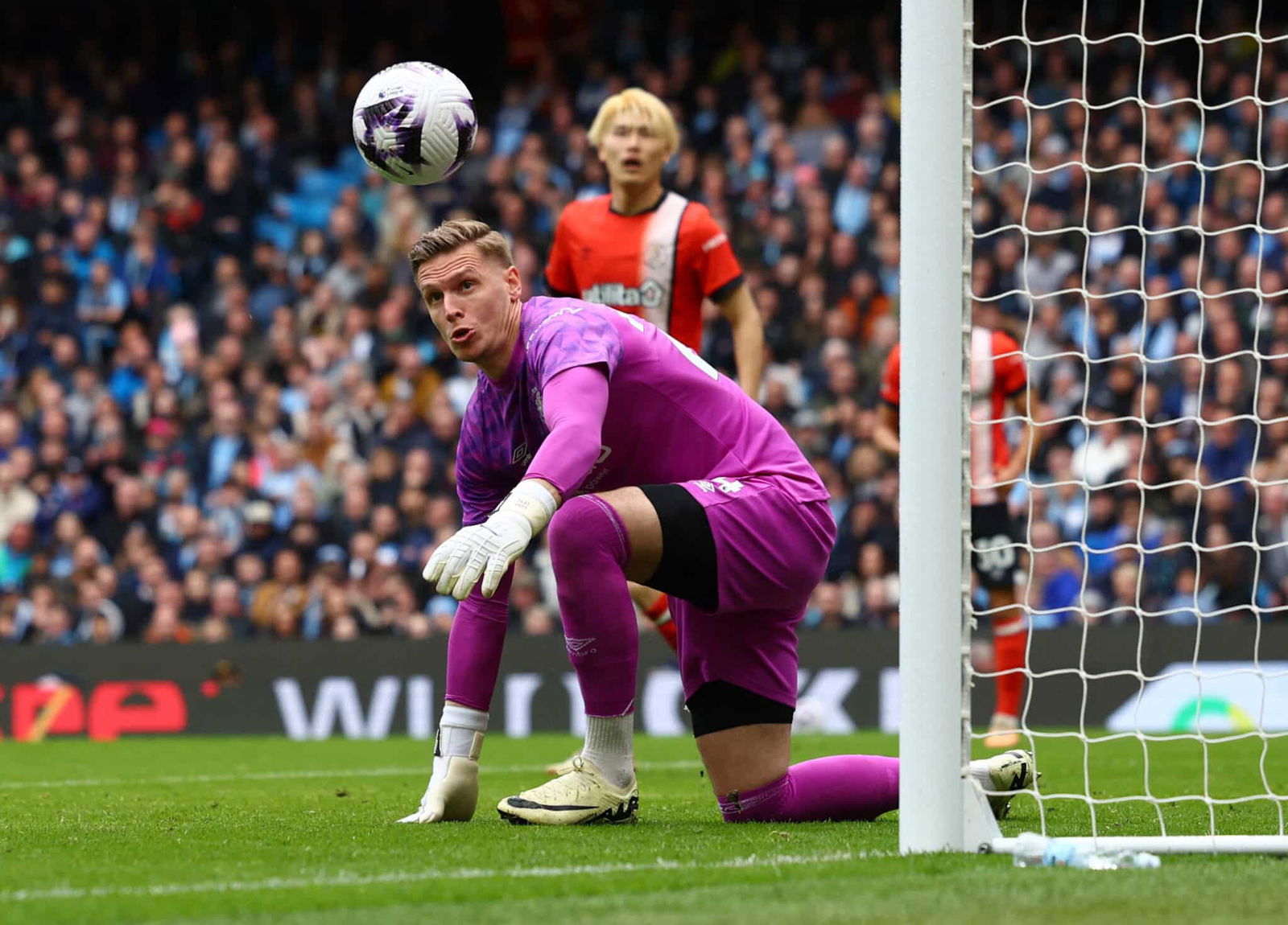 Luton Town 'keeper Thomas Kaminski wanted by Standard Liege