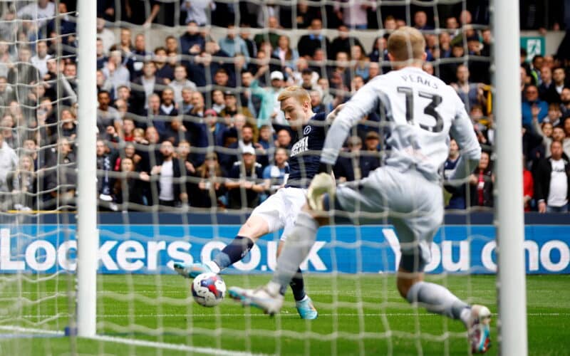 Blackpool lead race for free agent Duncan Watmore