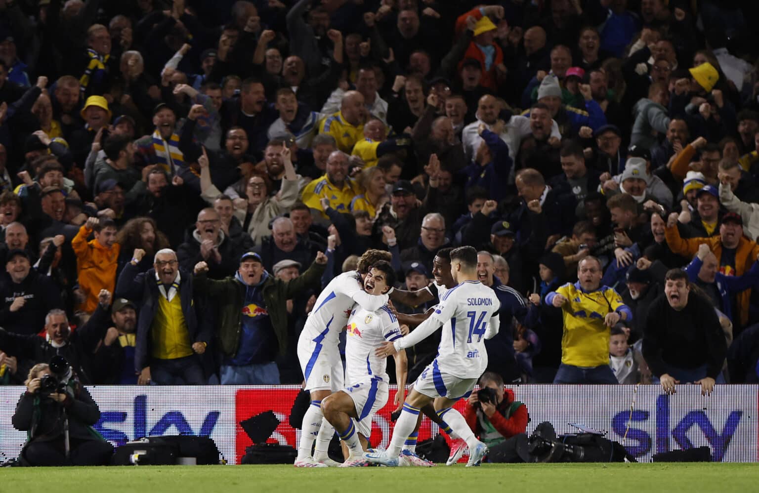 Leeds United: Joe Rothwell 'one of the best', lauds Daniel Farke