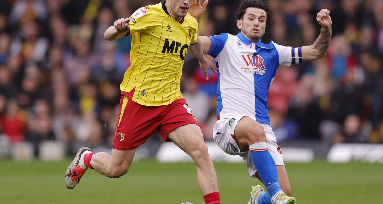 Blackburn Rovers: David Lowe lauds in-form skipper Lewis Travis