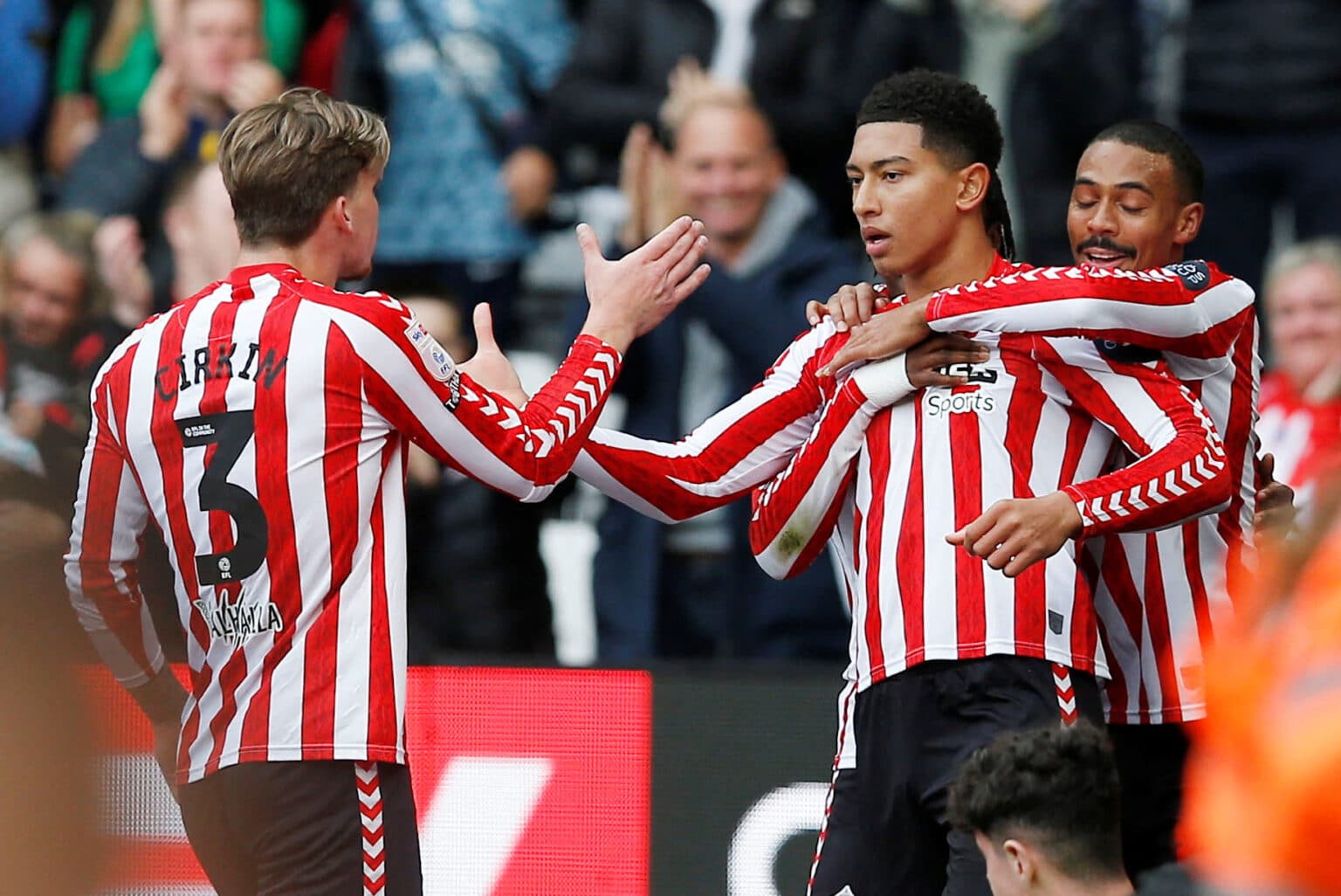 Sunderland: Hibs plot permanent Nectar Triantis transfer talks