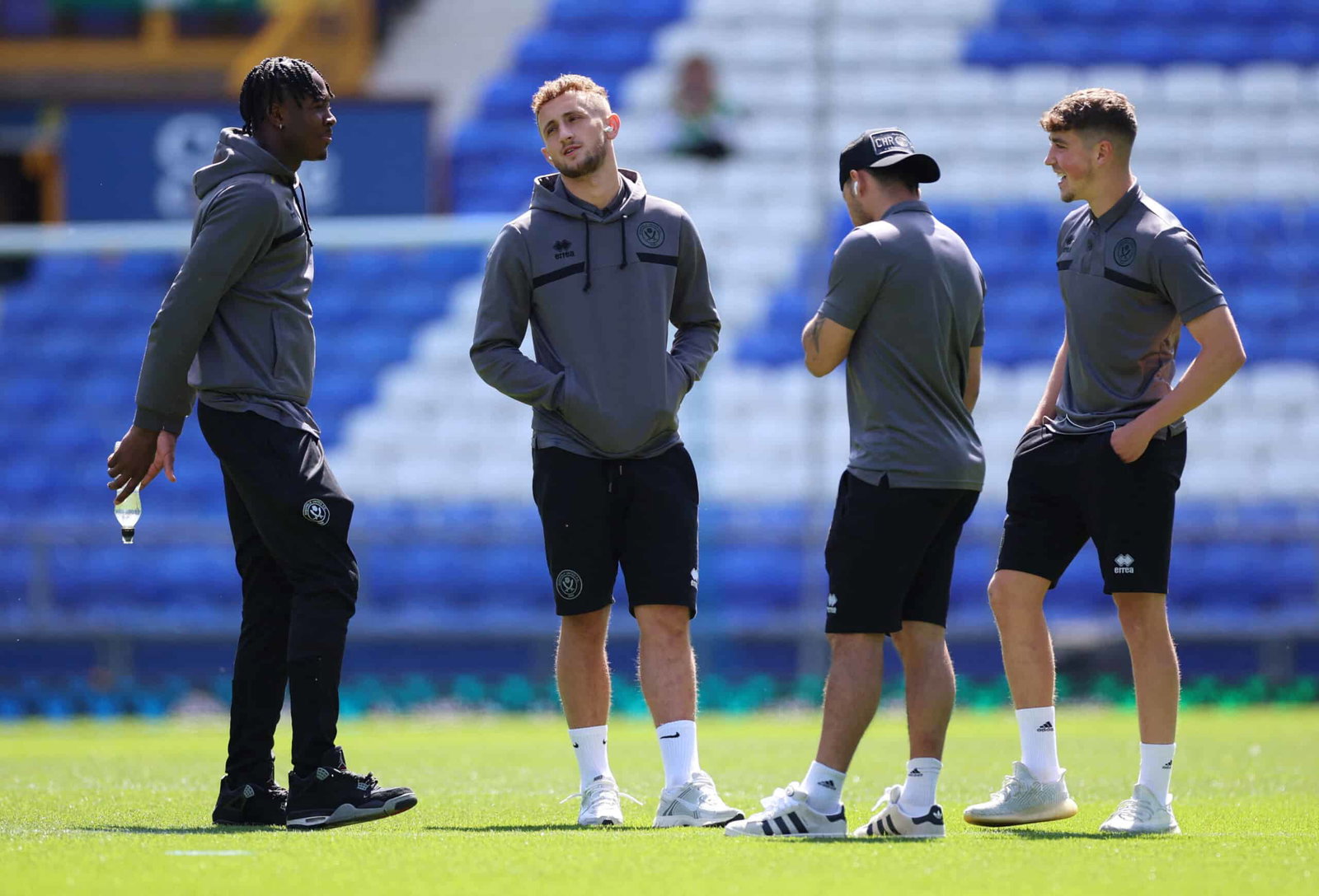 Sheffield United: Sam Curtis to join St. Johnstone on loan