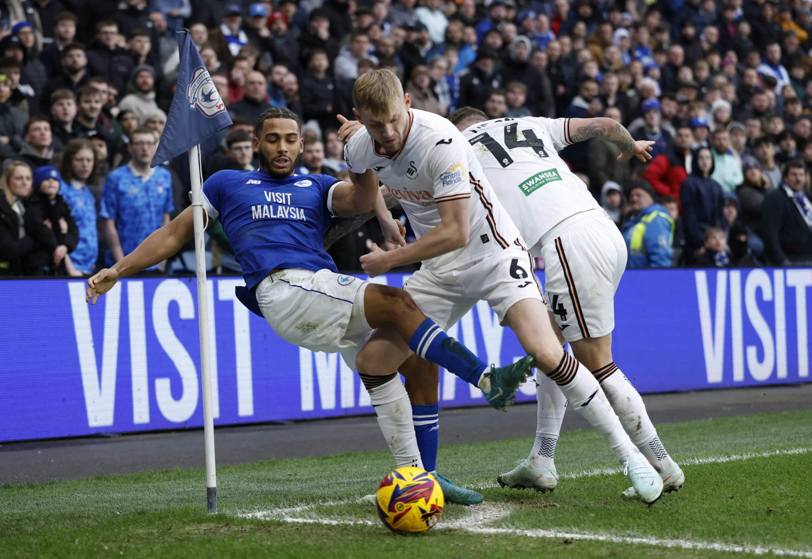 Sheffield United enter chase for Swansea City star Harry Darling