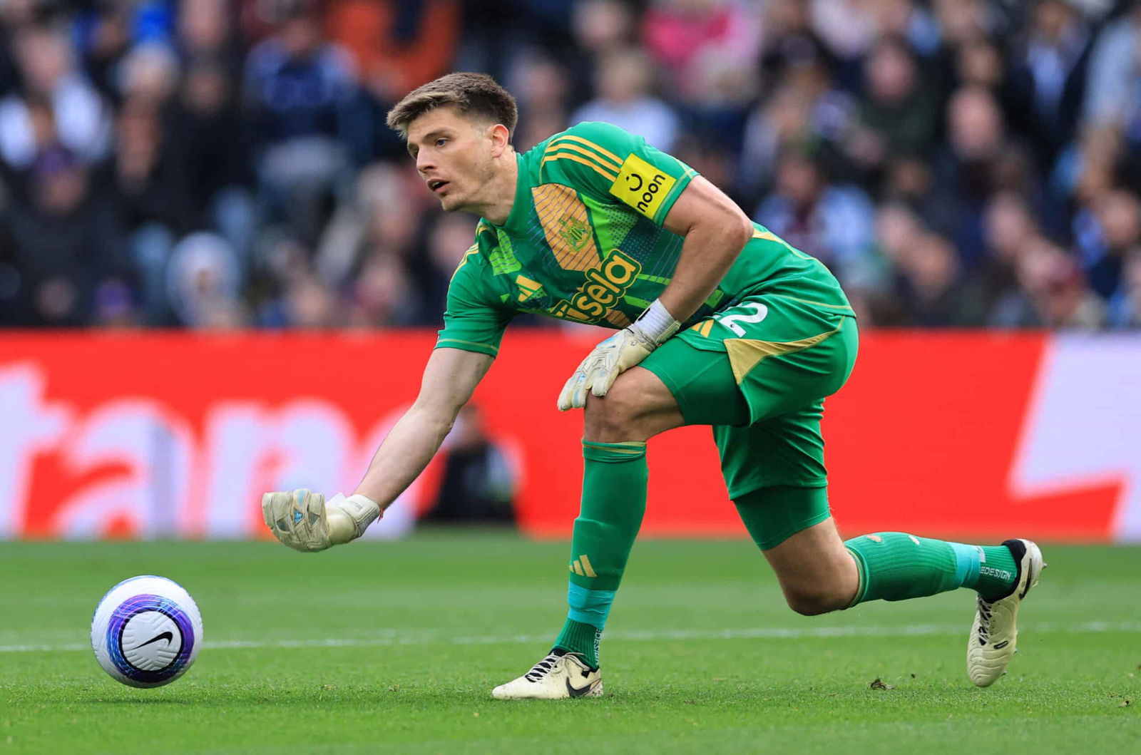 Leeds United targeting Newcastle United 'keeper Nick Pope