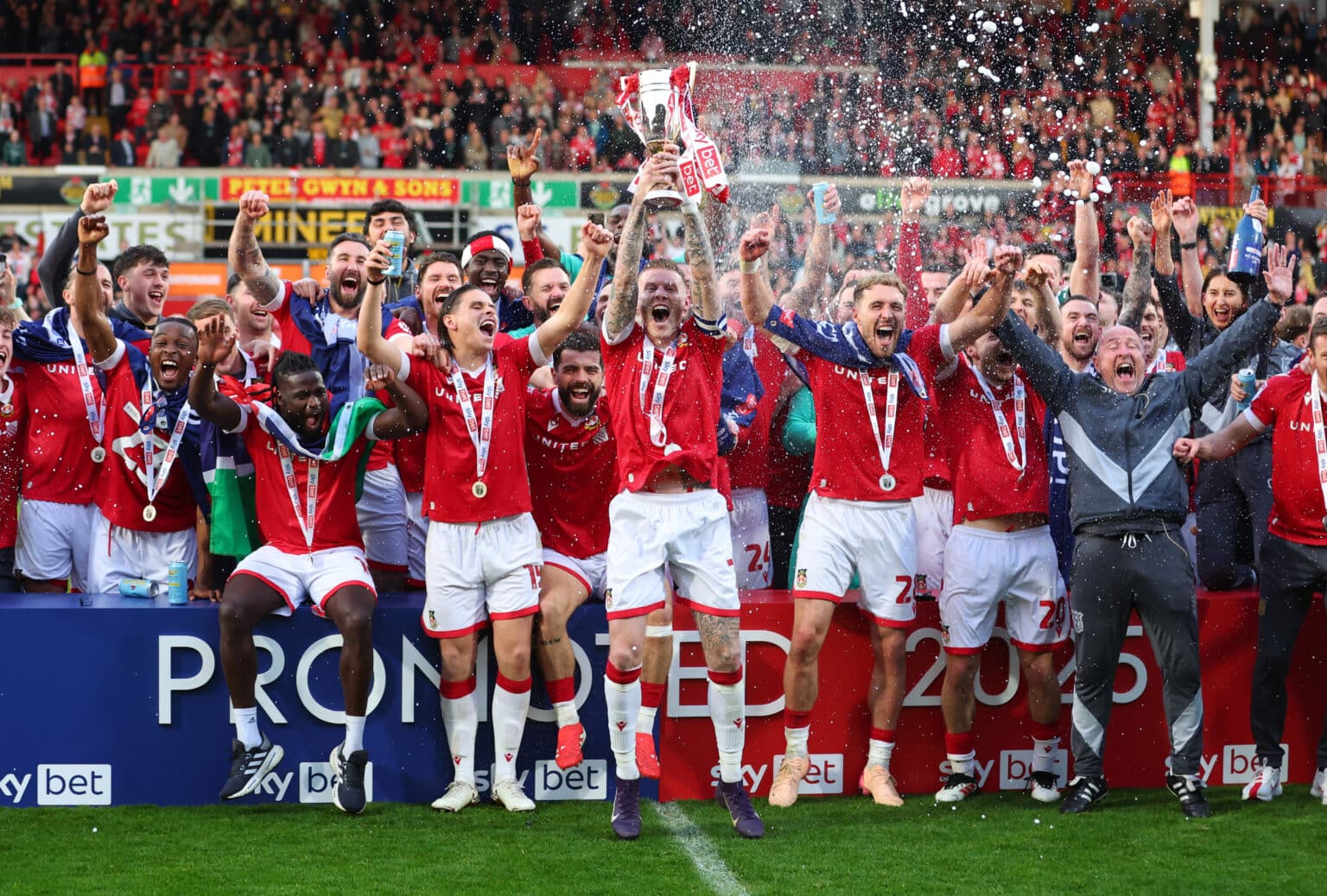 Wrexham striker Steven Fletcher eyed by Bristol Rovers, MK Dons