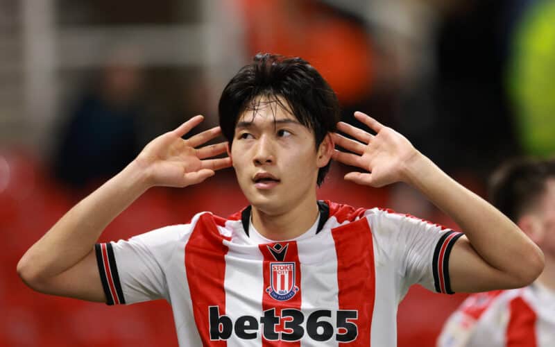 Stoke City sweating over new Bae Jun-ho shoulder injury