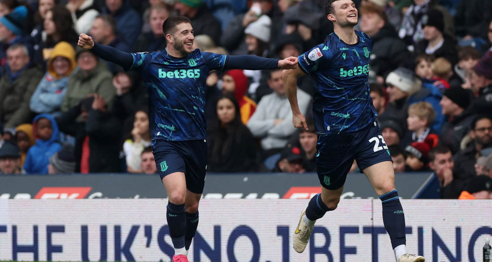 Huddersfield Town in talks with ex-Stoke City man Lynden Gooch
