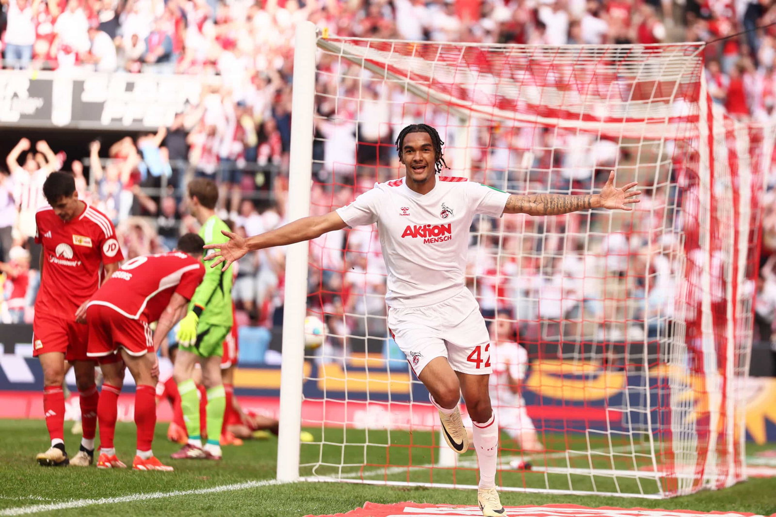 Southampton agree deal for 1.FC Koln star Damion Downs