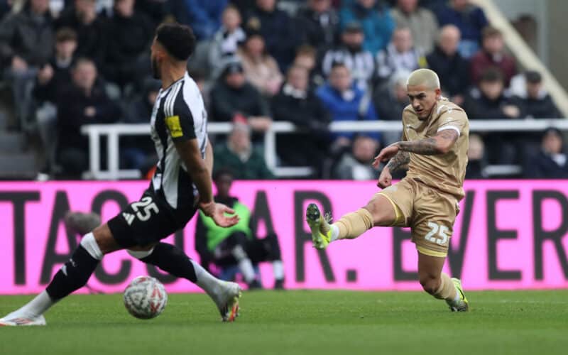 Blackpool win transfer race for Crystal Palace ace Danny Imray