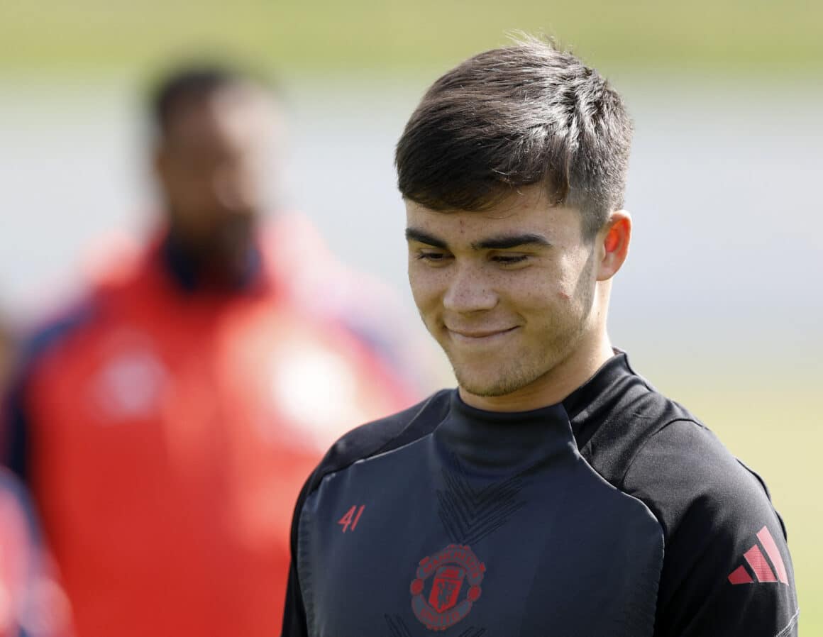 Sheffield Wednesday: New update on Harry Amass, Man Utd talks