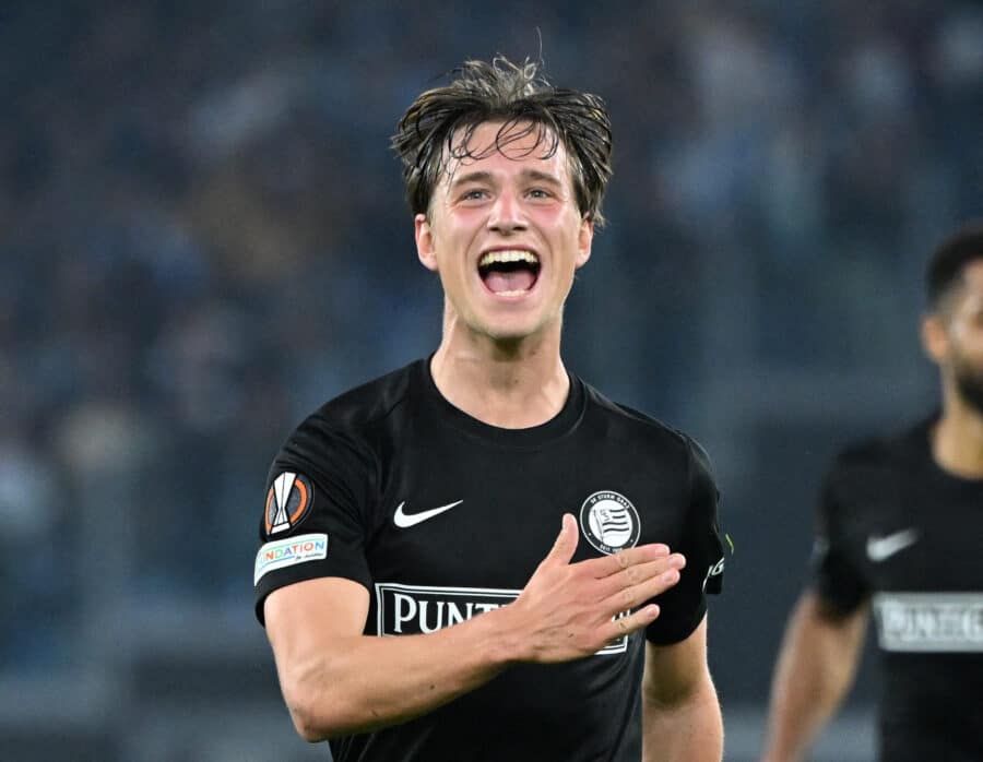 Leicester City join race for Danish striker William Boving