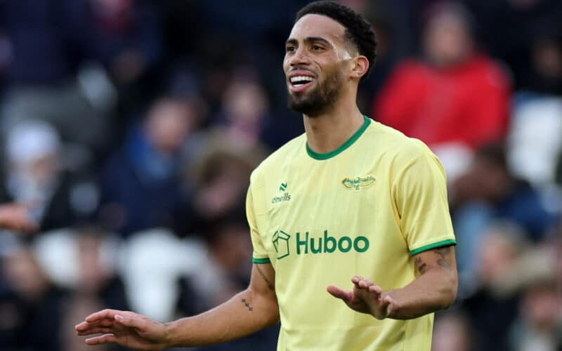 Wrexham: Third bid eyed for Zak Vyner at Bristol City