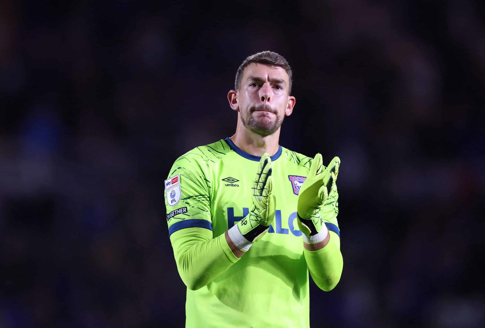 Ipswich Town: McKenna sweats over Alex Palmer injury concern
