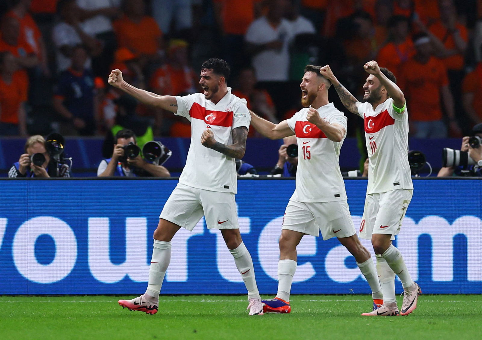 Blackburn Rovers interested in Turkish centre-back Samet Akaydin