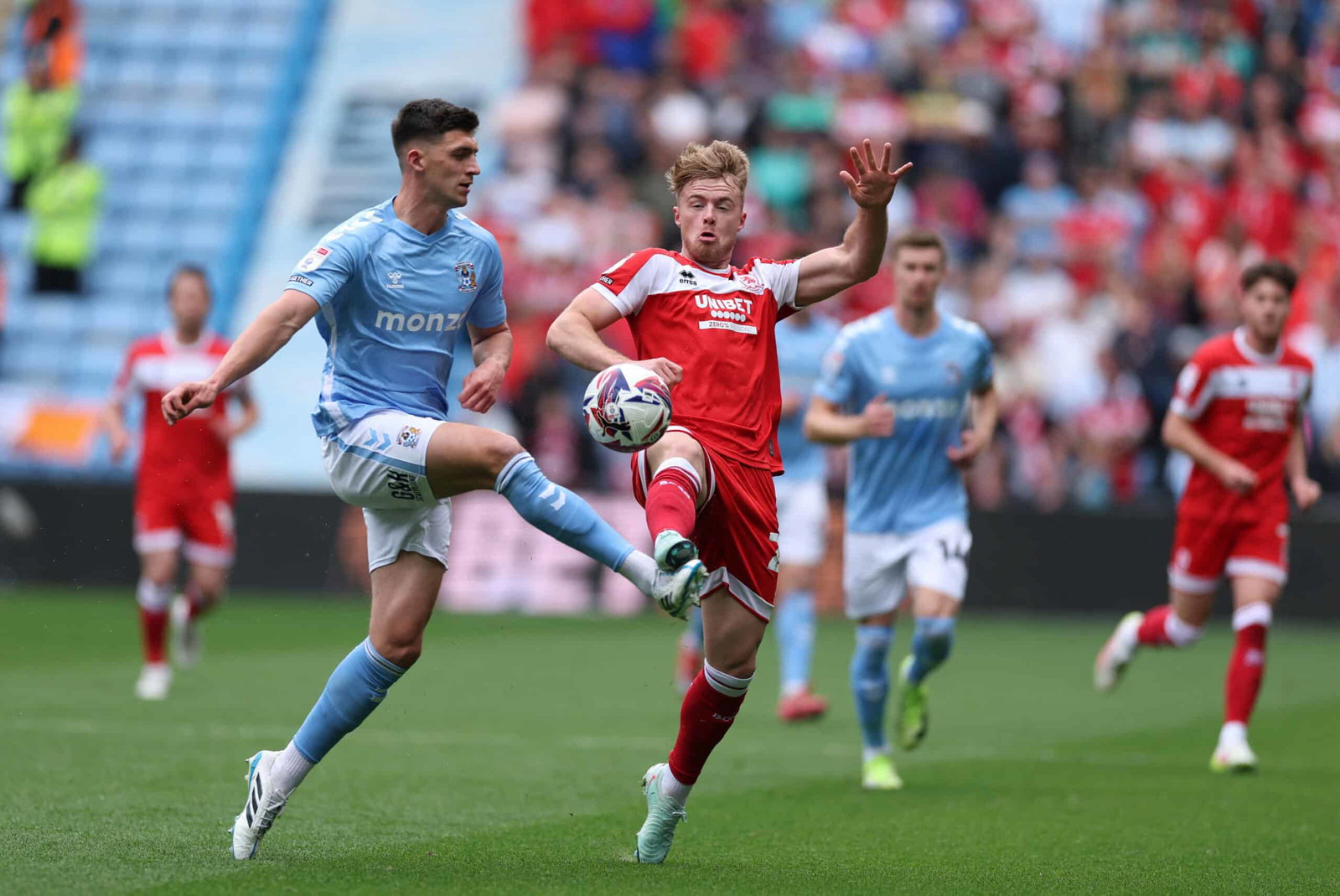Middlesbrough, Coventry City eye American utility man Justin Haak