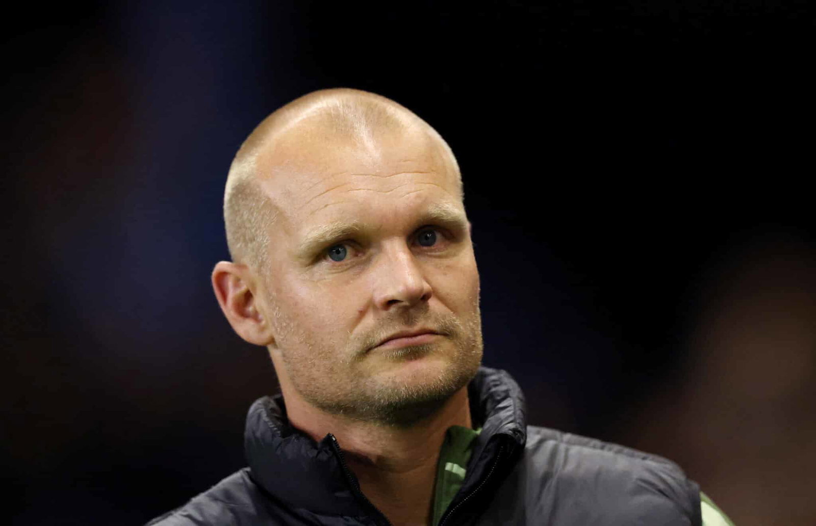 Norwich City: Ben Knapper to stay despite fan pressure