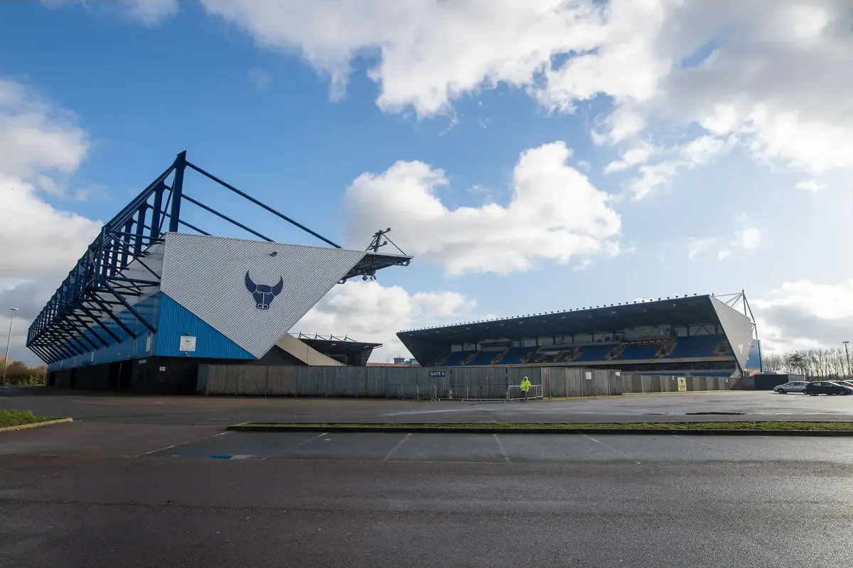 Oxford United: James Golding set for Southend United loan move