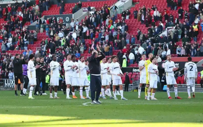 Chris Wilder sends summer exit warning to Sheffield United players