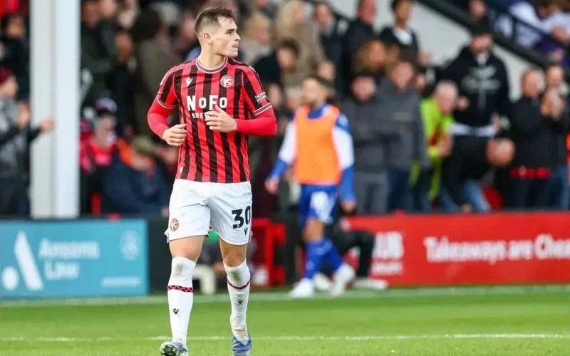 Peterborough United agree to sign Walsall defender Evan Weir