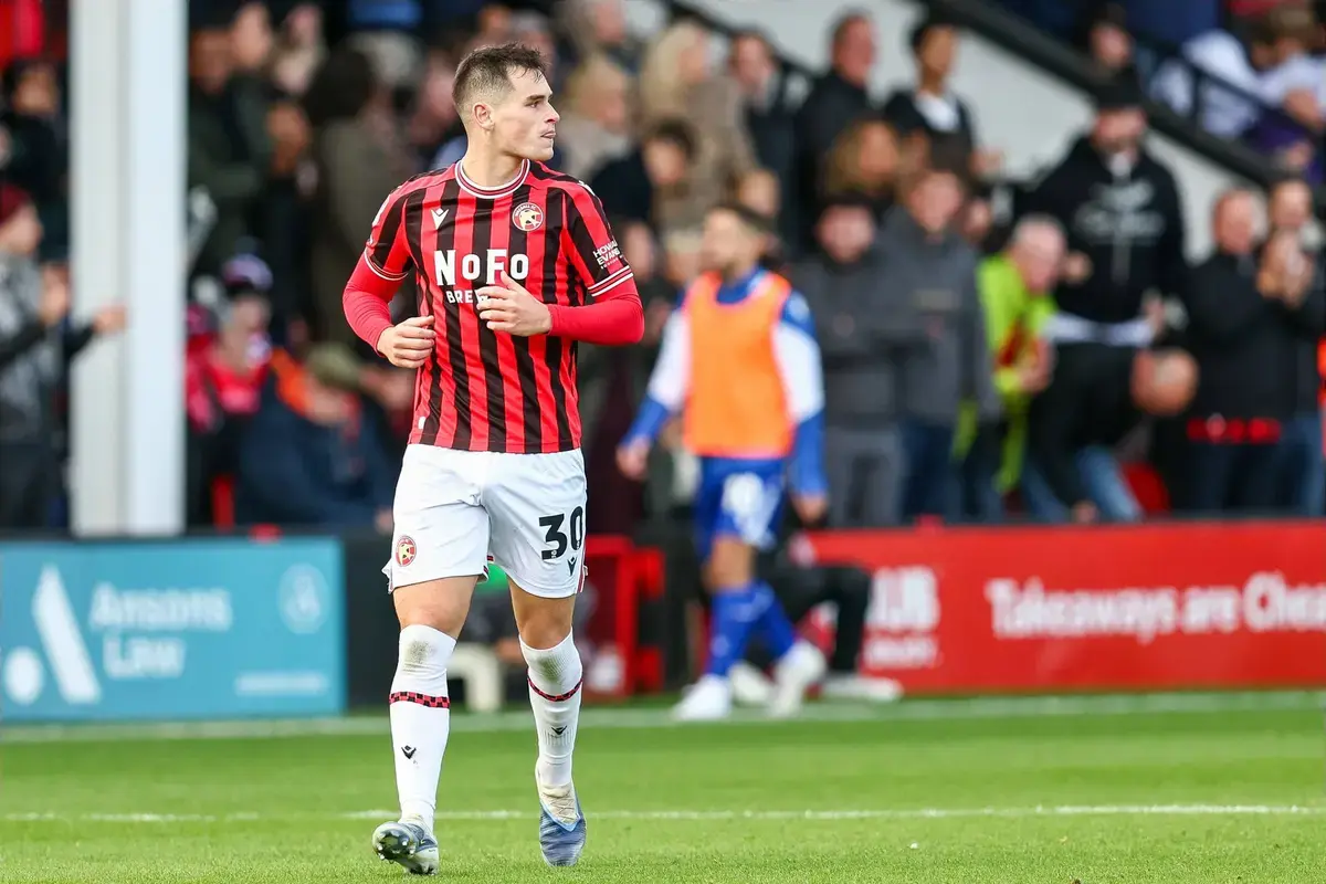Peterborough United agree to sign Walsall defender Evan Weir