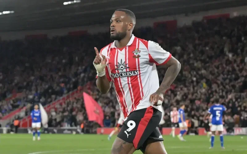 Southampton hold £3.4m Cyle Larin obligation amid loan success