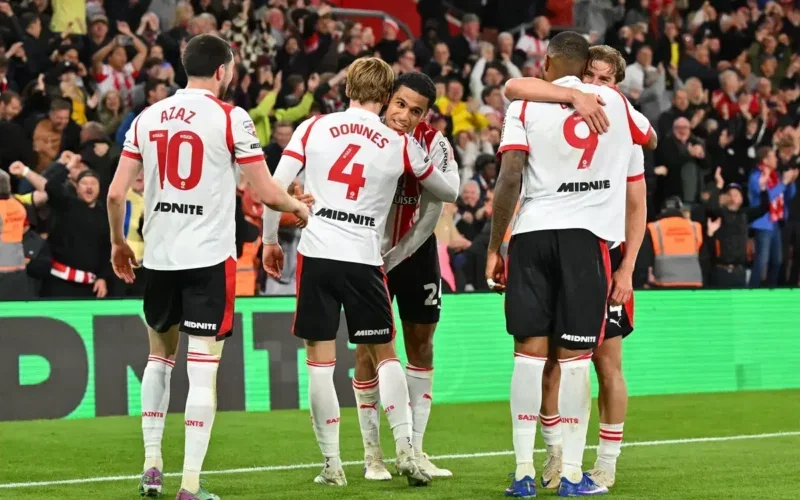 Southampton demand £30m for Leeds United target Shea Charles